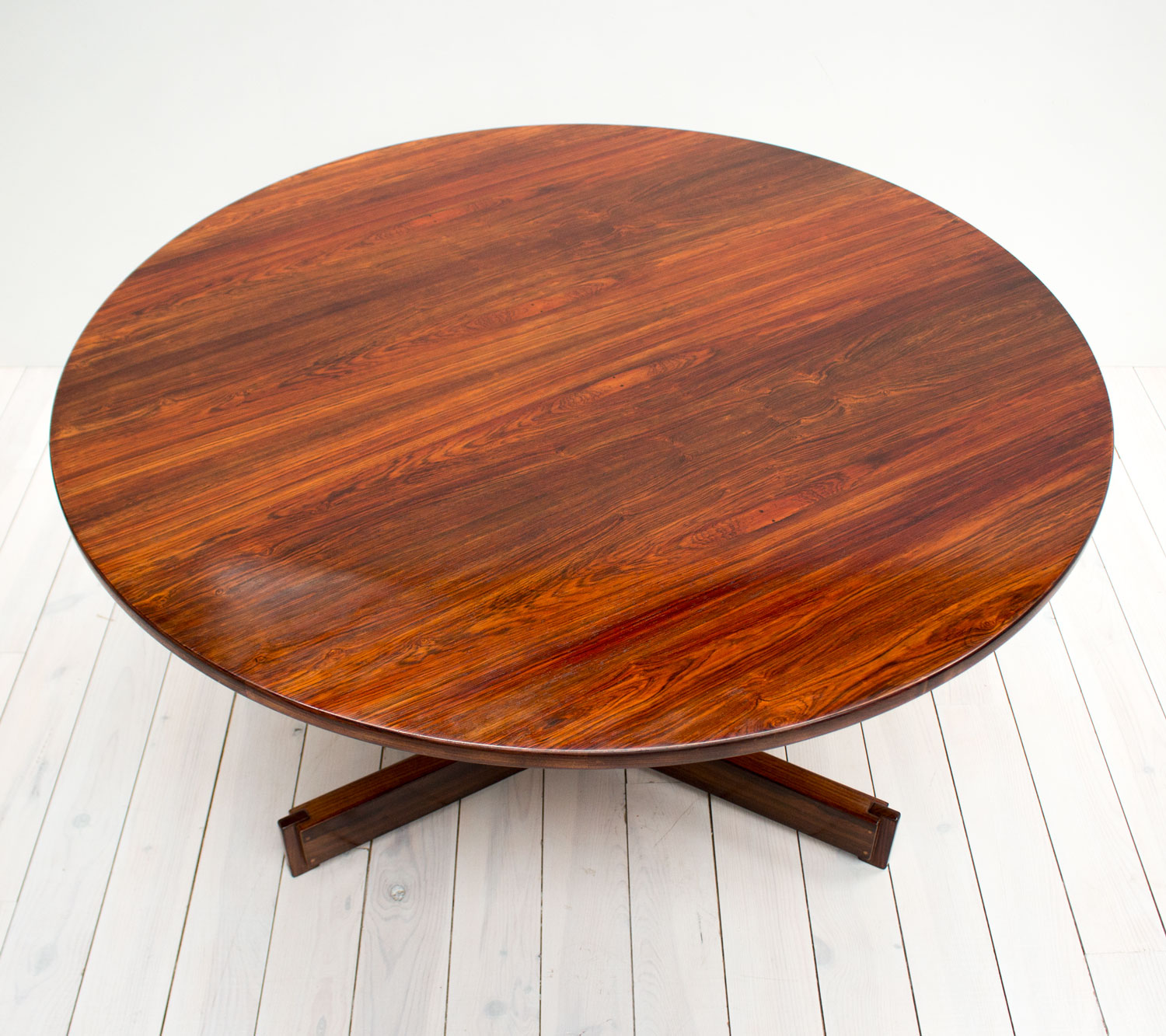 Robert Heritage Rosewood Dining Table - Arc Furniture