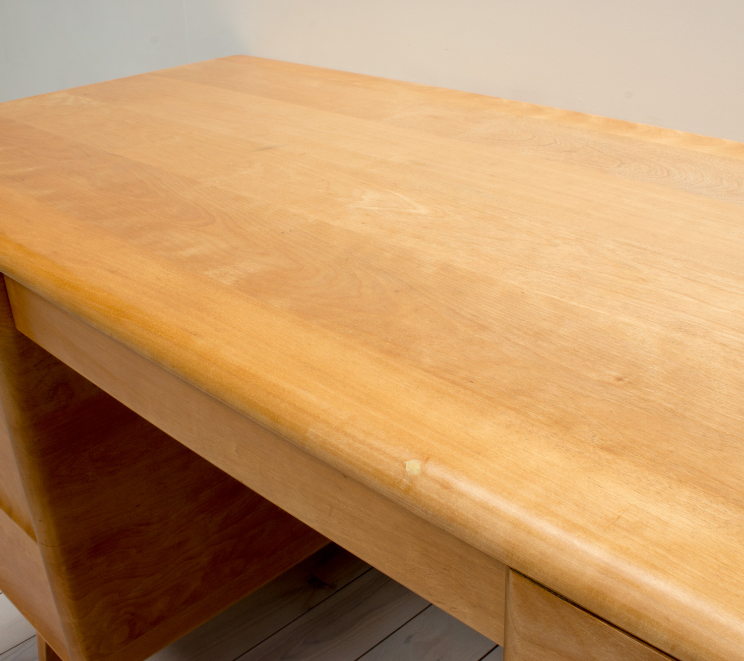 Mid Century Canadian Maple Desk by Vilas - Arc Furniture