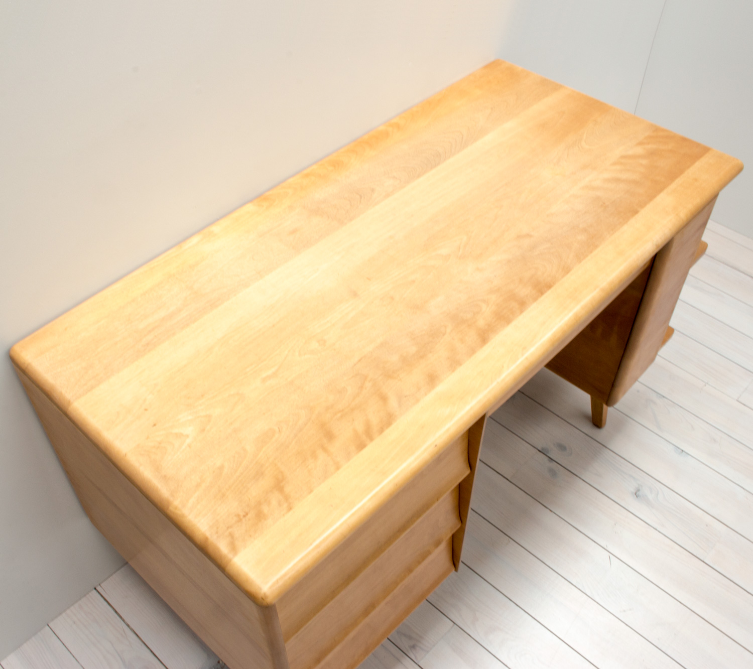 Mid Century Canadian Maple Desk by Vilas - Arc Furniture